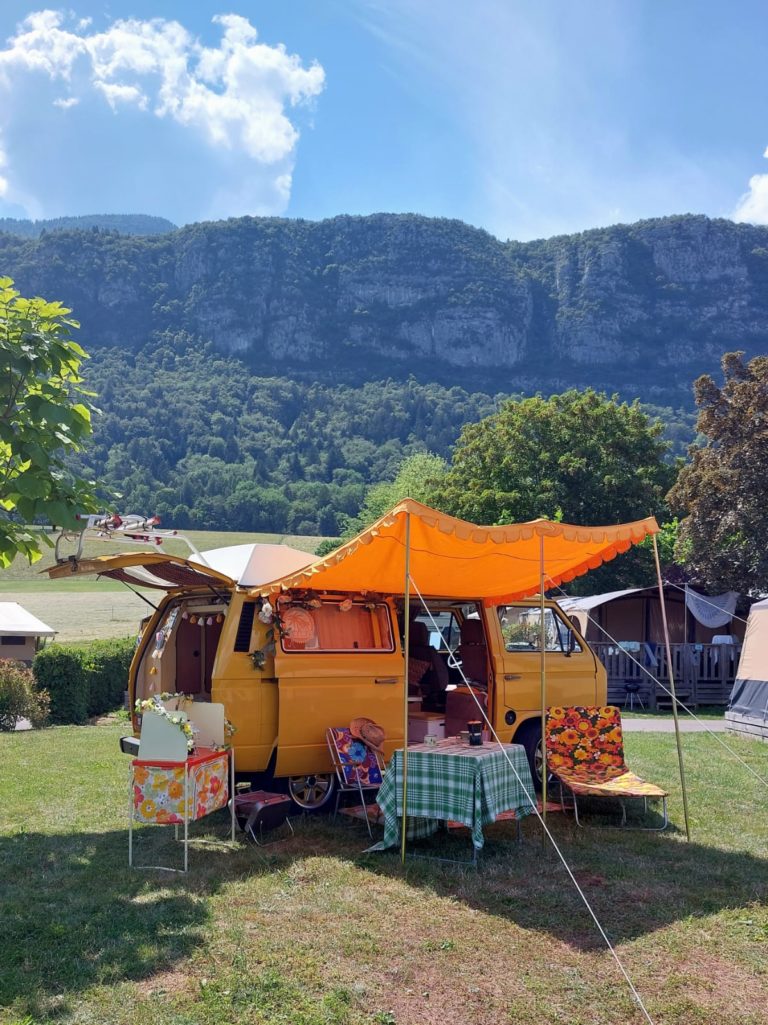 Camping en tente à Annecy : emplacements nus en Haute-Savoie